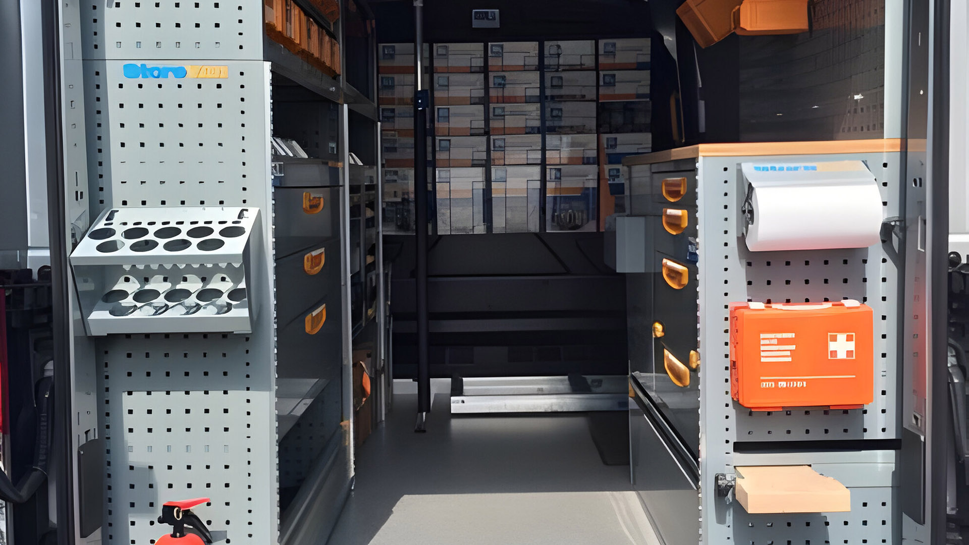 Bus inrichting timmerman - Transcare